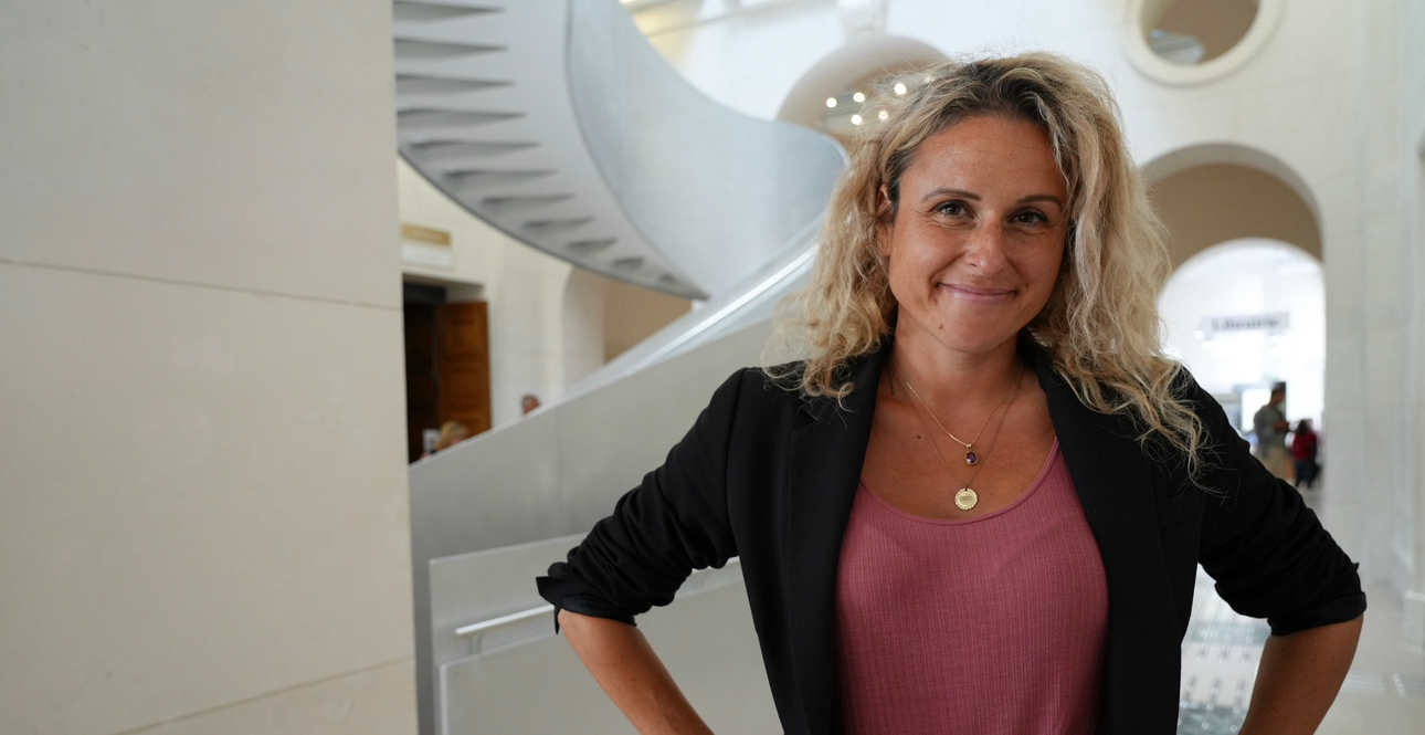 Contact - CIS - Cercle d'influence stratégique by Miruna Vladescu